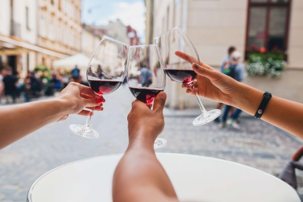 A Guide to The Color of Wine (and what it can tell you) - The Wine Cellarage